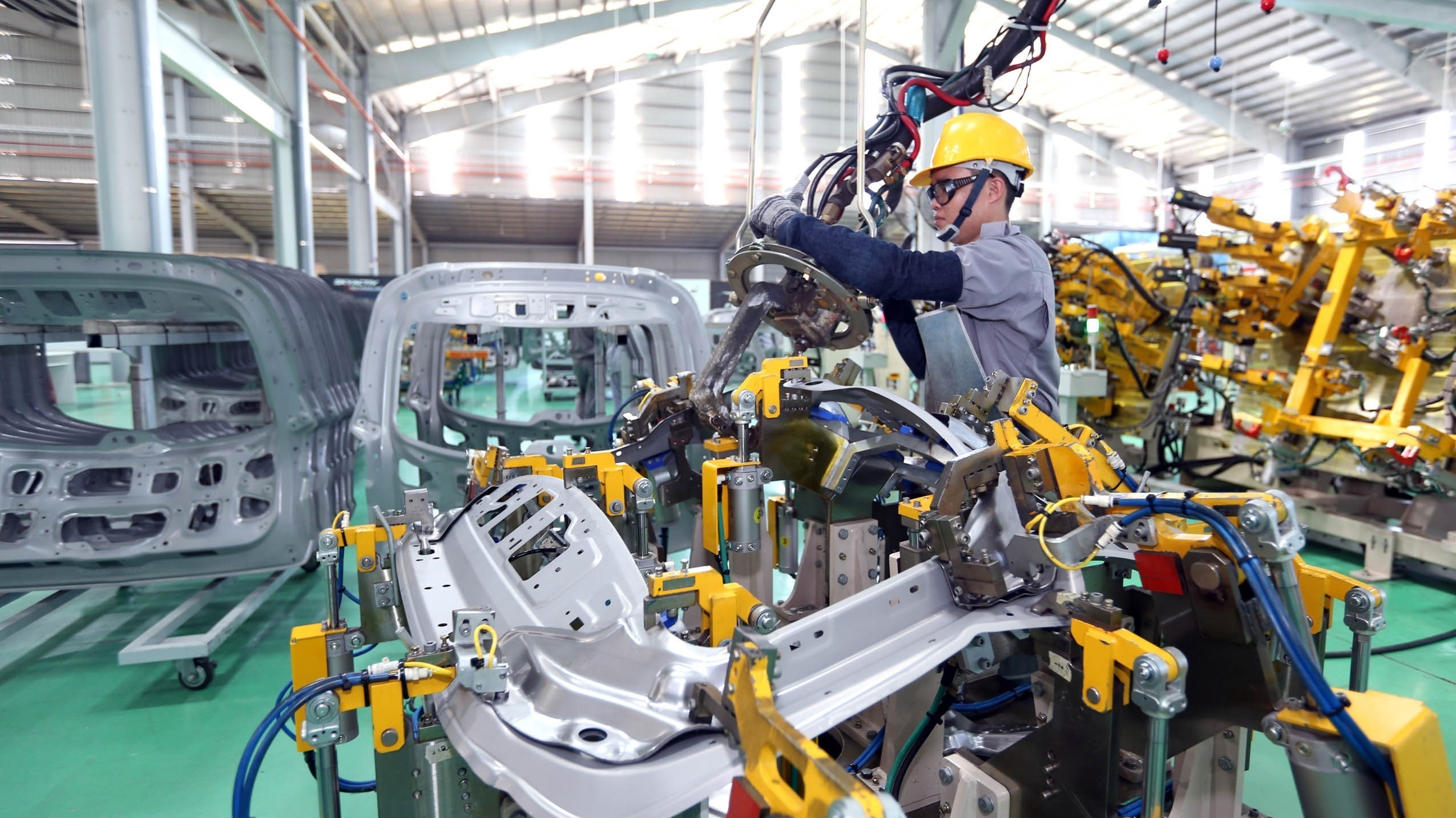 Viet Nam becomes leader in global production shift trend